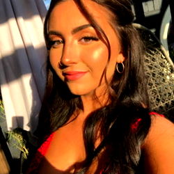 Maria Rose's Exclusive OnlyFans Catalogue