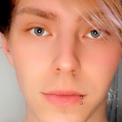 Get to know the talented Nik, a verified OnlyFans creator from Germany